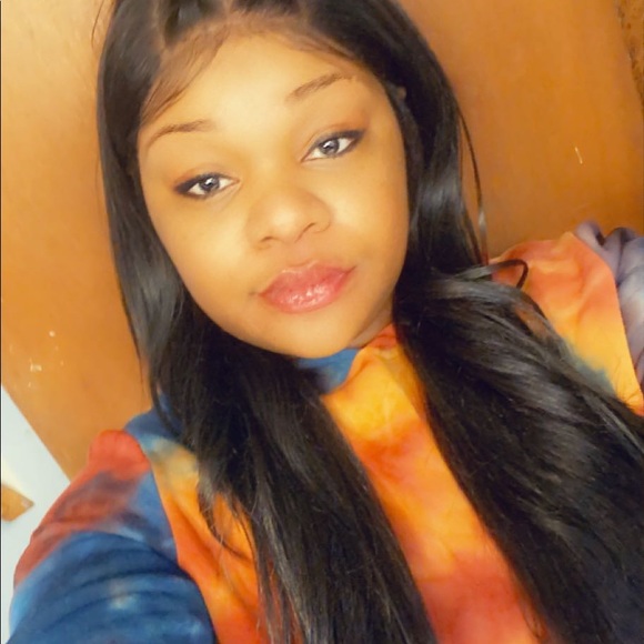 Latonja's Closet (@latonja_m) | Poshmark